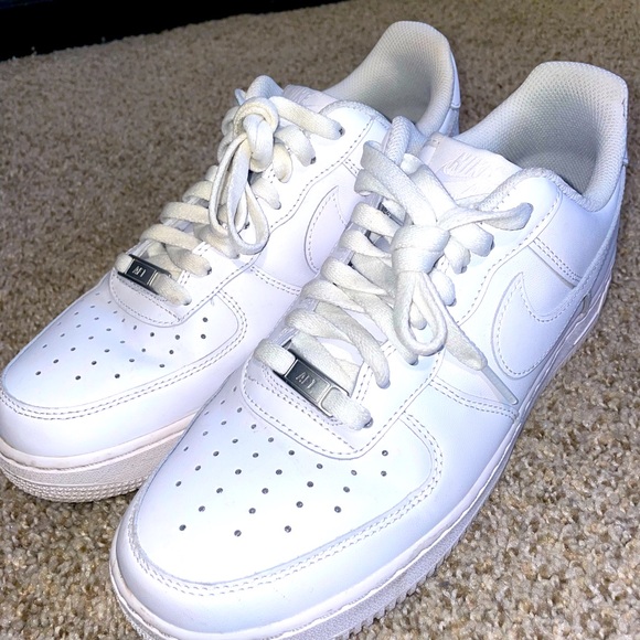 Nike | Shoes | Classic Af Air Force 1 White Mens 9 And 85 | Poshmark